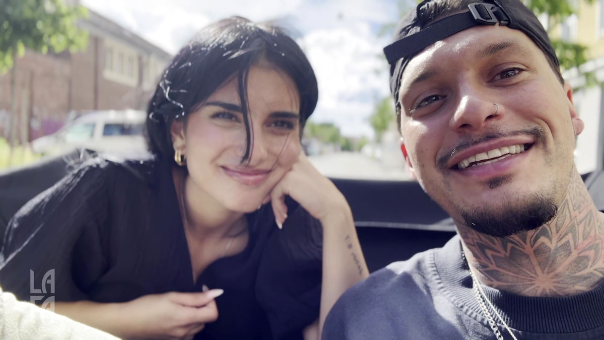 Stadtrundfahrt oben ohne - La Familia - House of Reality - RTLZWEI