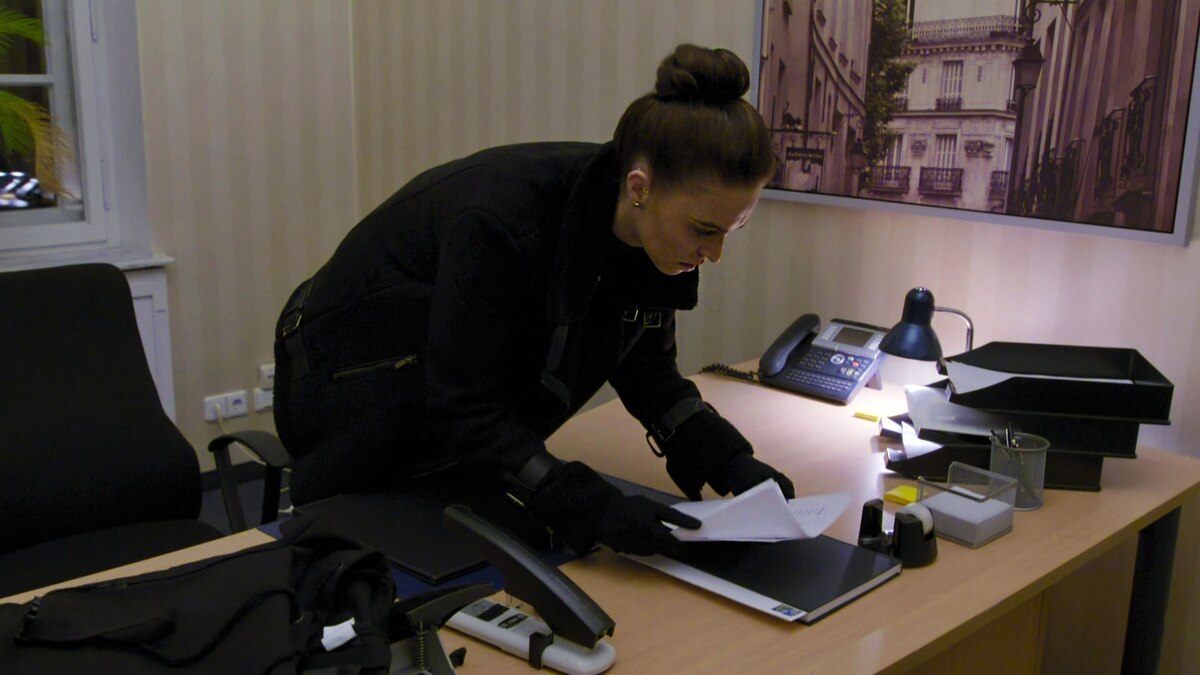 Lea holt sich ihr Geld zurück! (Video) - Köln 50667 - RTLZWEI