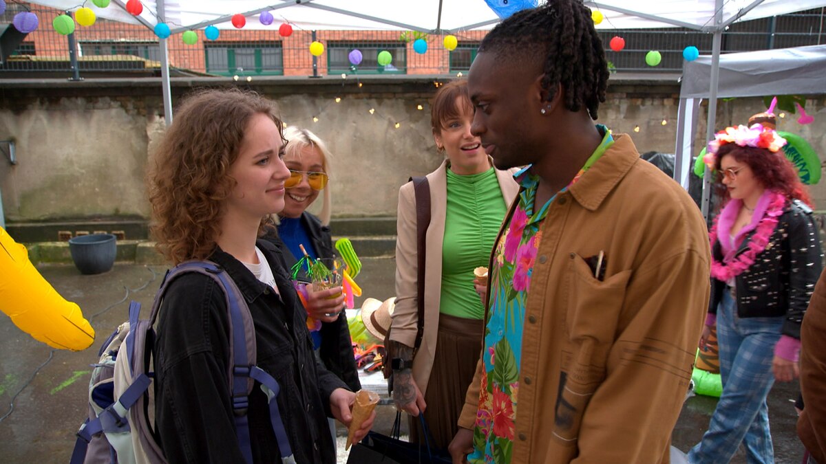 Der Ruf der Vergangenheit - Berlin - Tag & Nacht - RTLZWEI