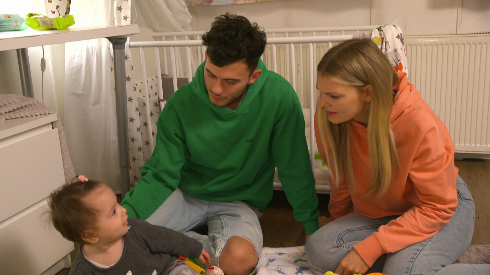 Denny nimmt Abschied von Luna (Video) - Berlin - Tag & Nacht - RTLZWEI