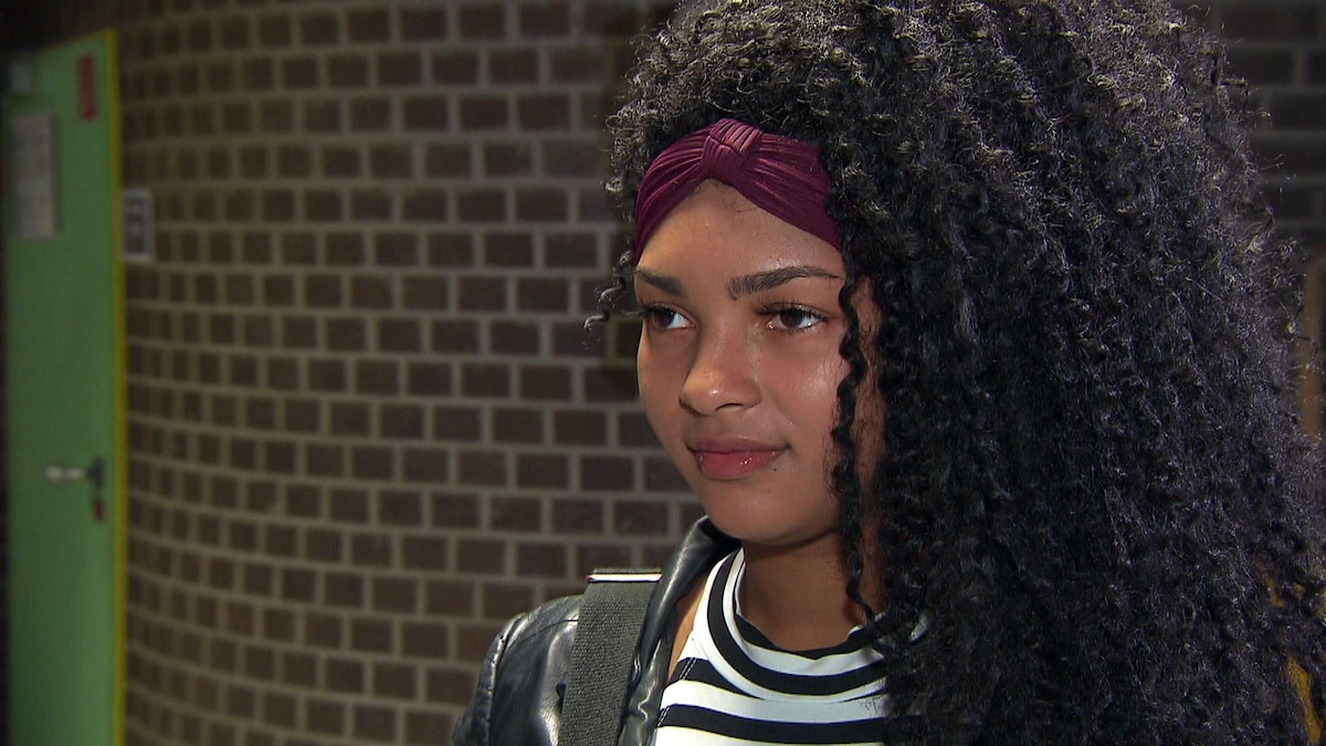 Behält Maria das Baby? (Video) - Krass Schule - Die jungen Lehrer - RTLZWEI