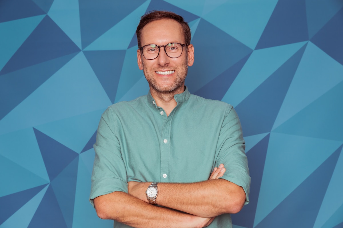 Meldung: 100. Folge! „Love Island“-Stimme Simon Beeck: „Keine Ahnung ...