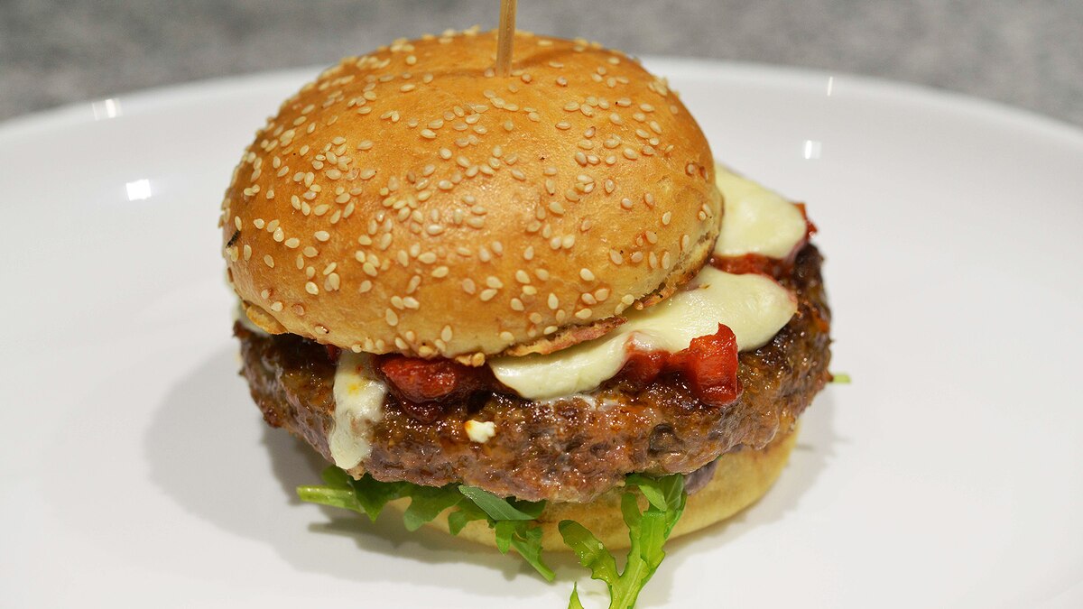 Al Capone Mafia Burger - Die Kochprofis - Einsatz am Herd - RTLZWEI