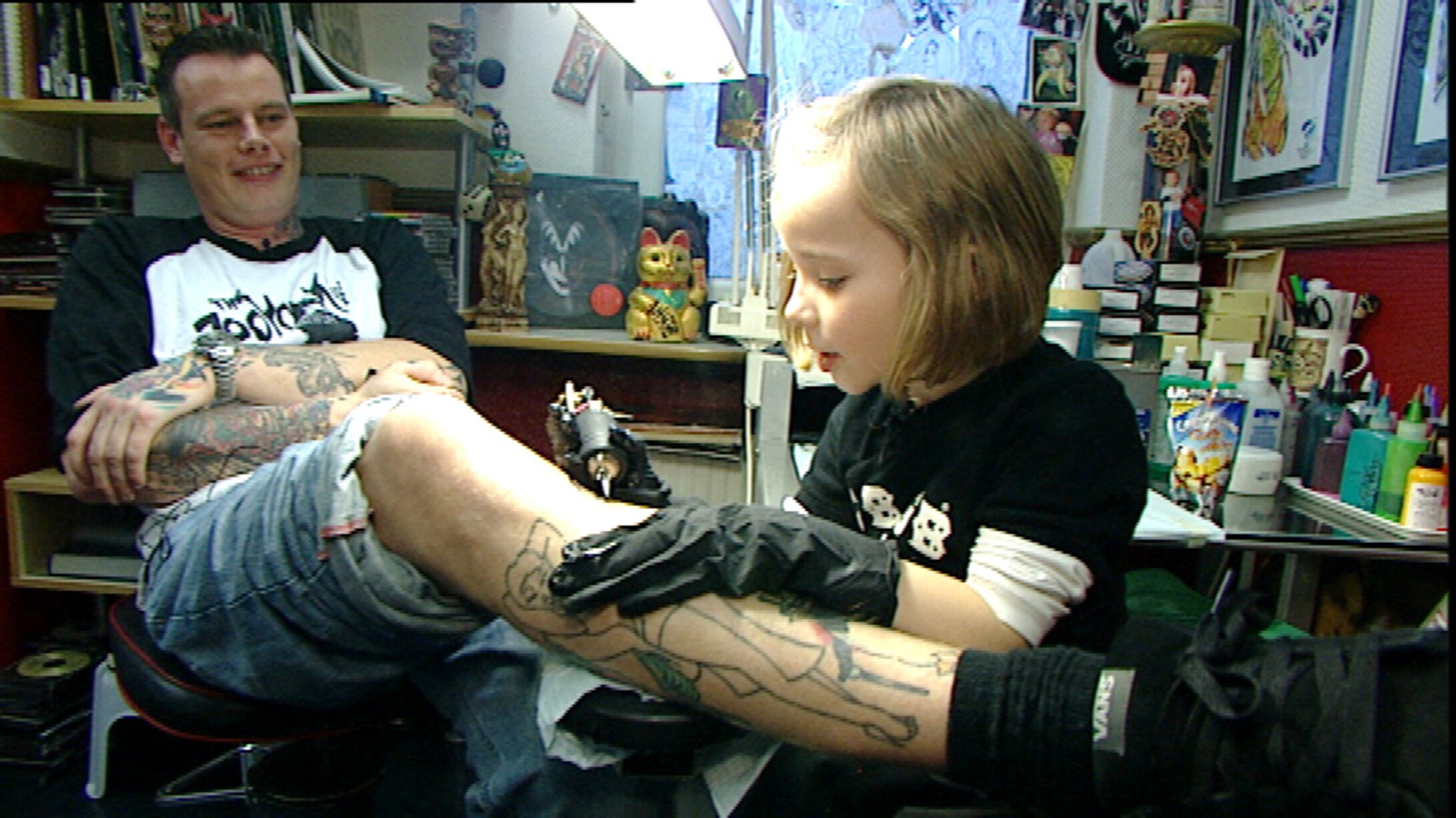 Exklusiv Die Reportage Tattoos Tattoo Liebe: Doku Serie über Den