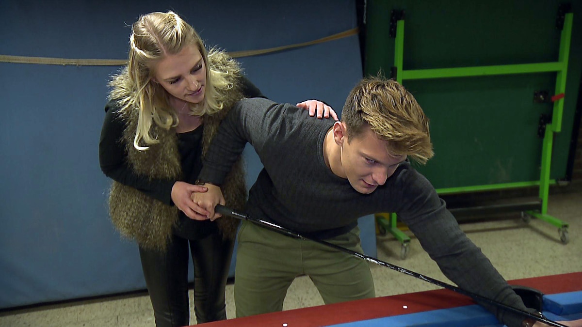 Shayenne macht Lukas an (Video) - Krass Schule - Die jungen Lehrer ...