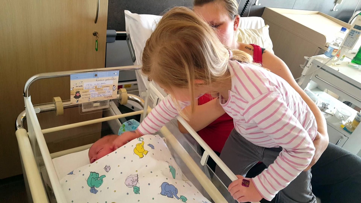 Das Baby ist da! (Video) - Hurra - Unser neues Baby ist da! - RTLZWEI