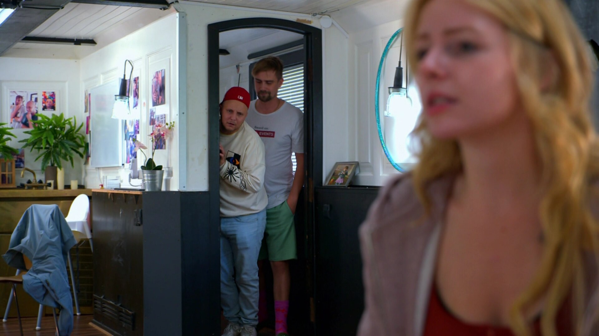 Macht Emmi einen erotischen Adventskalender? (Video) - Berlin - Tag & Nacht - RTLZWEI