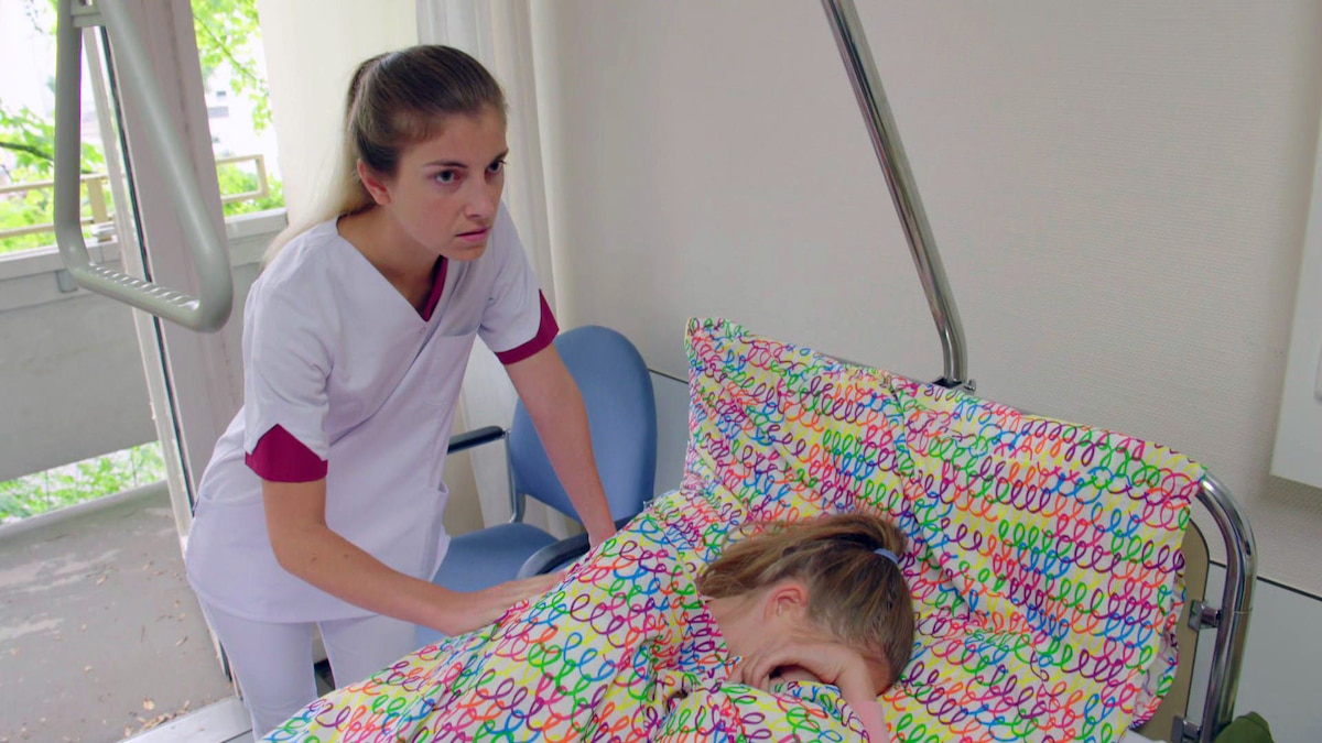 Zickenkrieg auf Station B1 (Video) - RTLZWEI