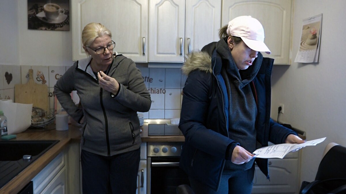 Janine auf Wohnungssuche (Video) - Hartz und herzlich - RTLZWEI