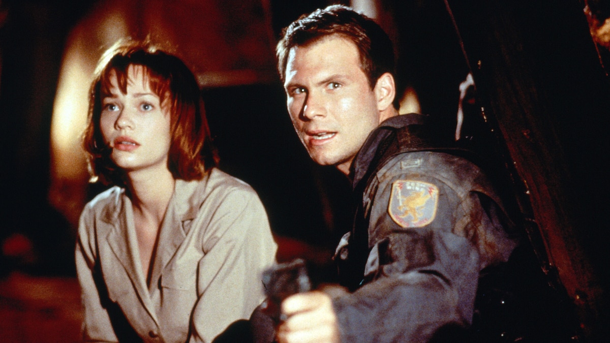 Operation: Broken Arrow - Der Spielfilm im TV-Programm bei RTLZWEI