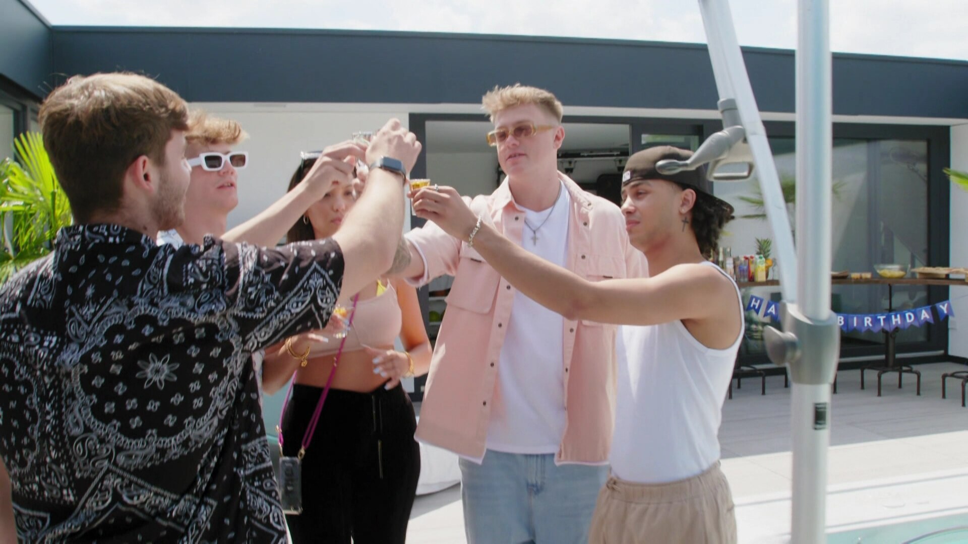 Sorgen statt Party-Time (Video) - Köln 50667 - RTLZWEI