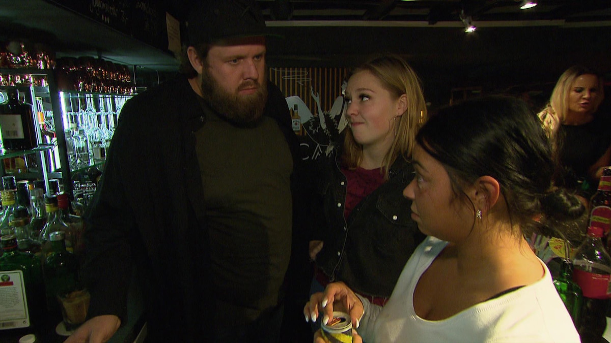 Igitt! Sinas und Lucys Pipi-Rache (Video) - Köln 50667 - RTLZWEI