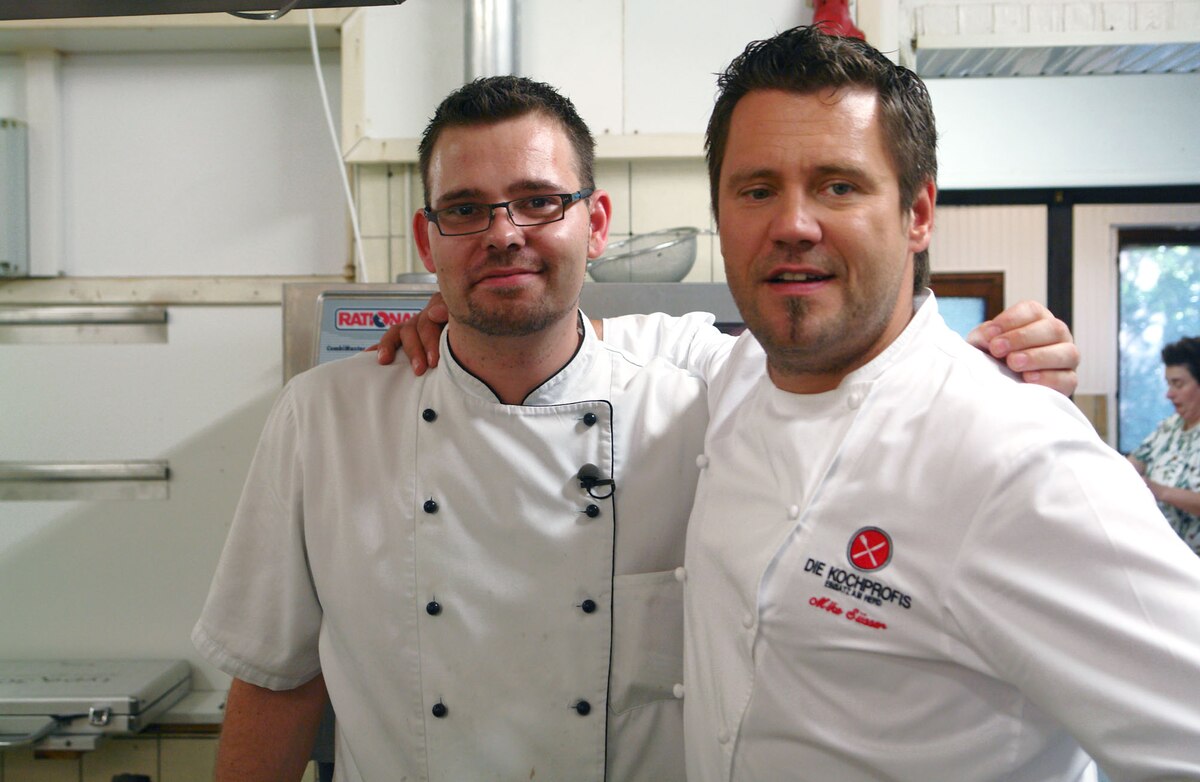 Waldschänke in Schoost - Die Kochprofis - Einsatz am Herd - RTLZWEI