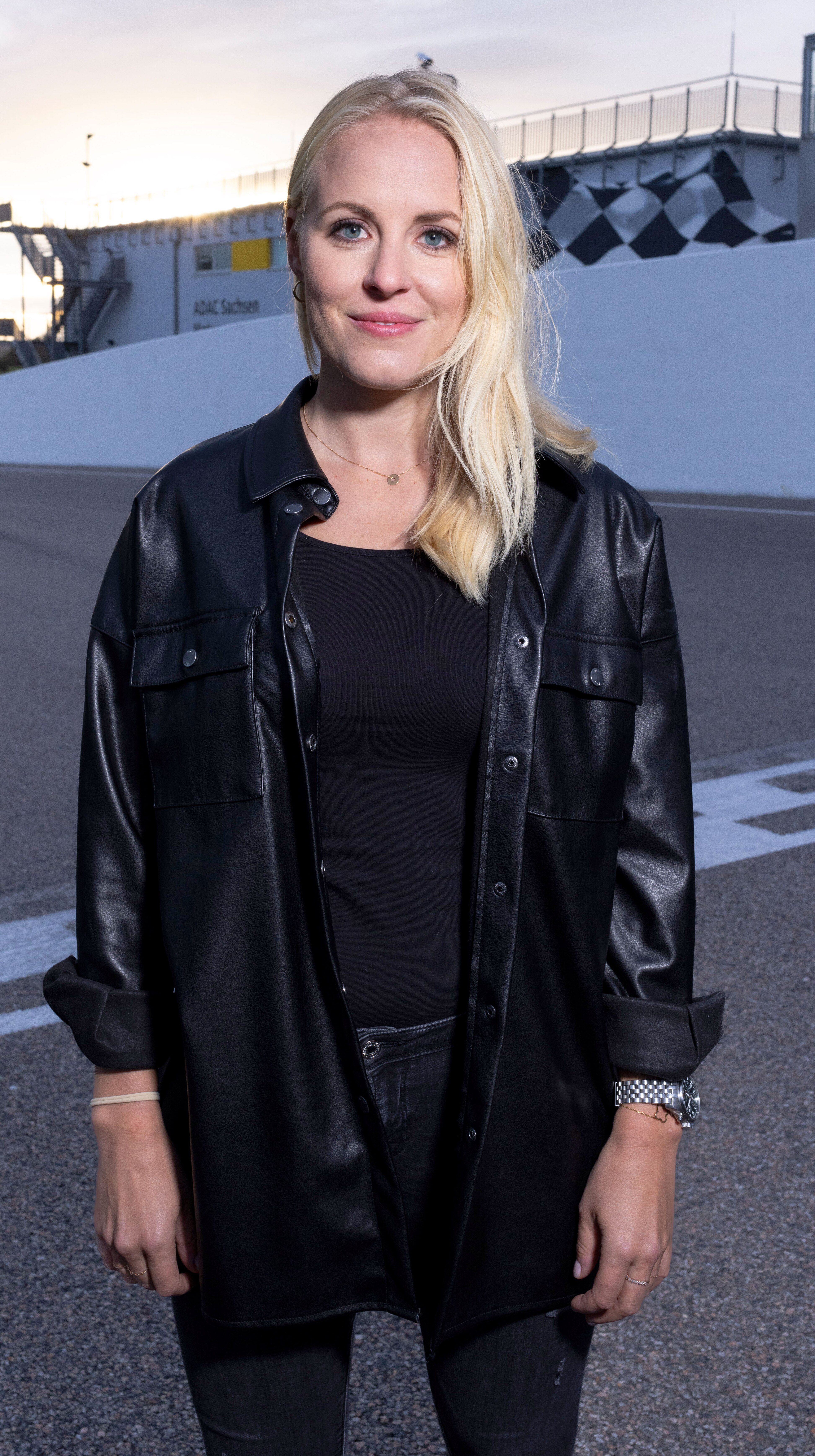 Laura Kraihamer - GRIP - Das Motormagazin - RTLZWEI