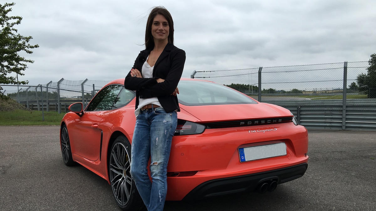 Cyndie Allemann checkt Porsche 718 Cayman S (Folge 378) (Video) - GRIP ...