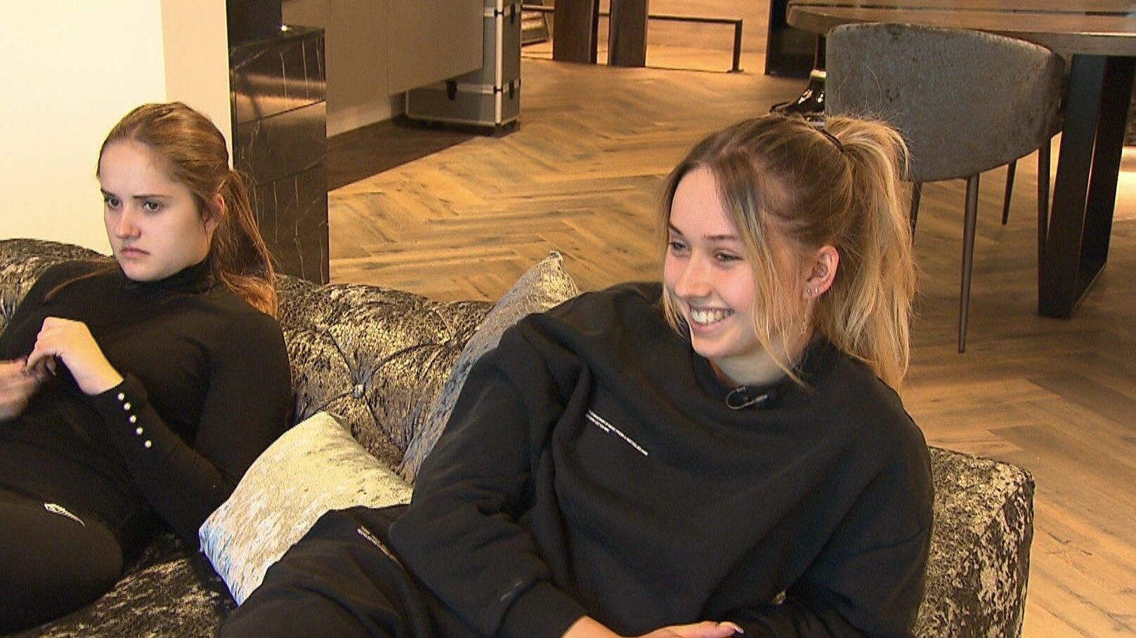 Shania hat ein Tattoo (Video) - Davina & Shania - We Love Monaco - RTLZWEI