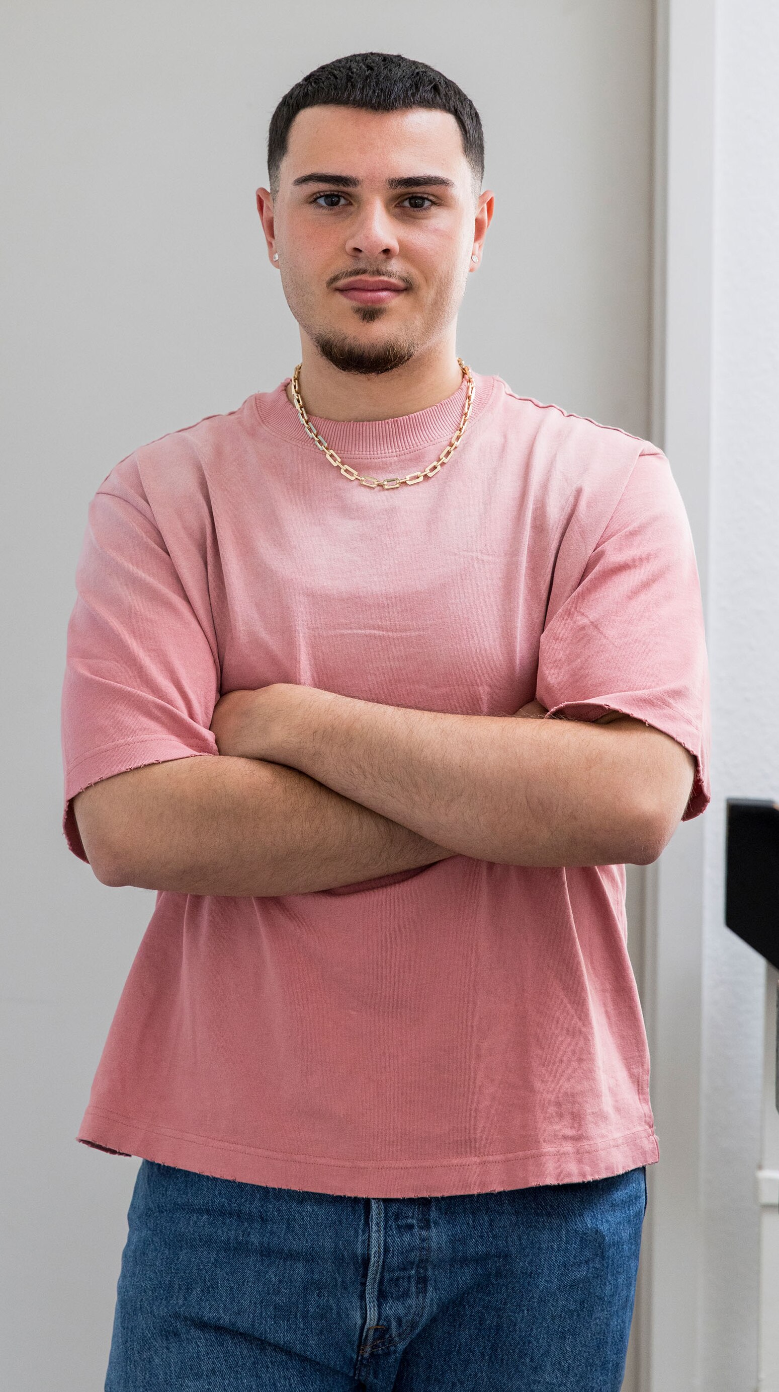 Alle Infos zu Pepe Rhode aus "Krass Schule" - Krass Schule - Die jungen Lehrer - RTLZWEI