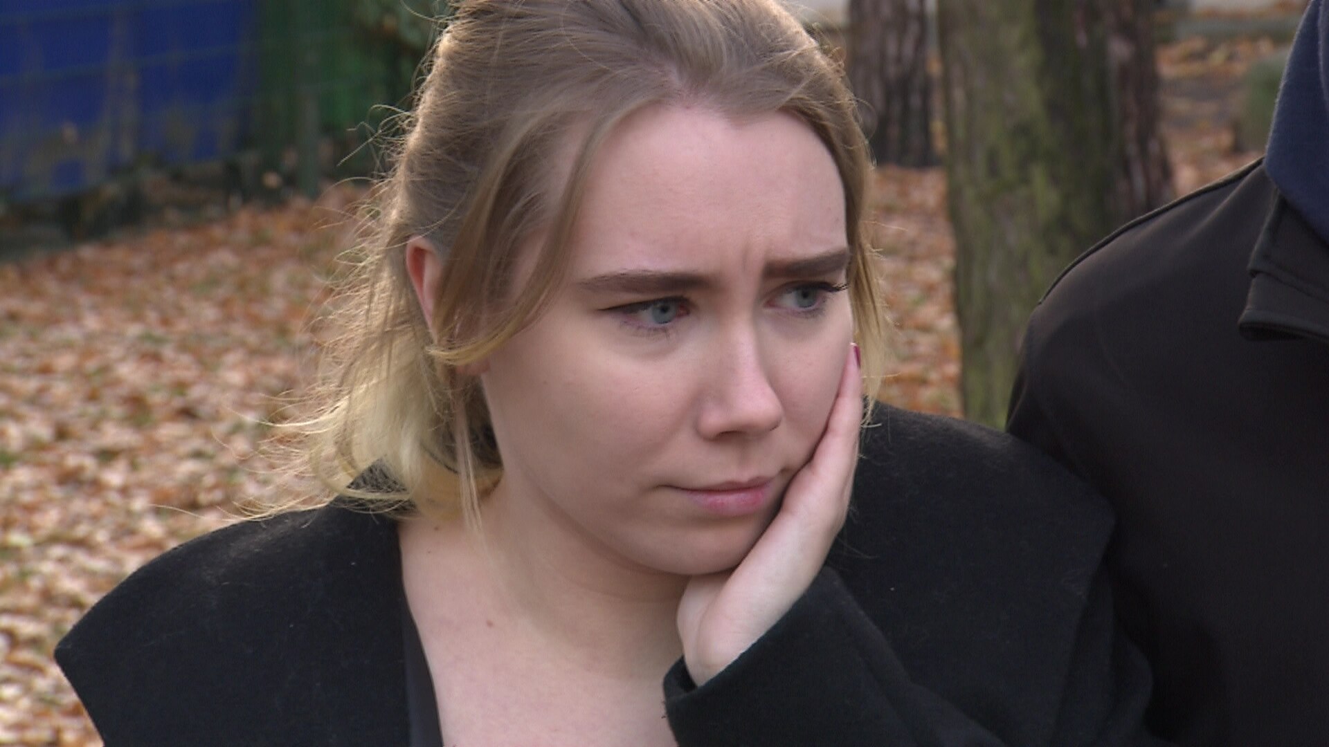 Für immer eingesperrt (Video) - Hilf mir! Jung, pleite, verzweifelt ...