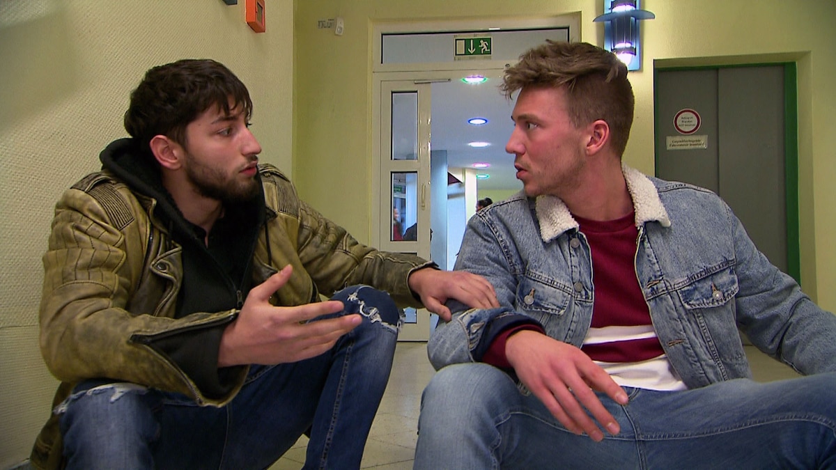 Gefahr: Lara hat eine Waffe (Video) - Berlin - Tag & Nacht - RTLZWEI