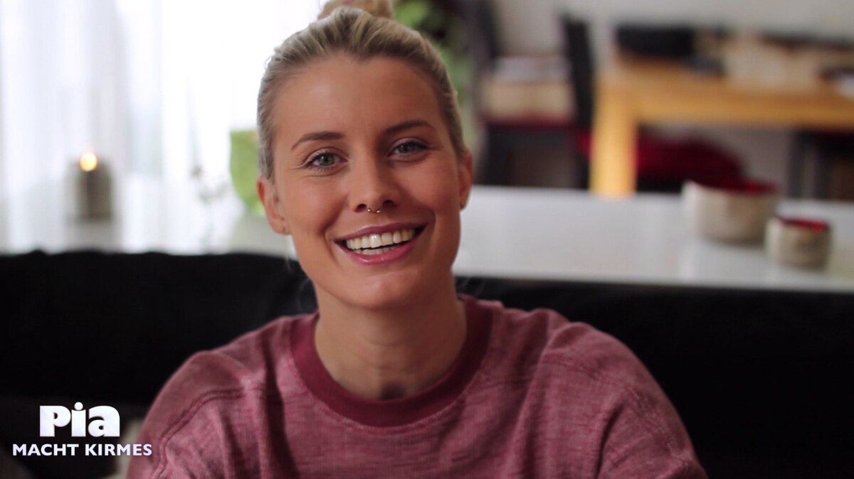 Pia plaudert privat #1 (Video) - RTLZWEI