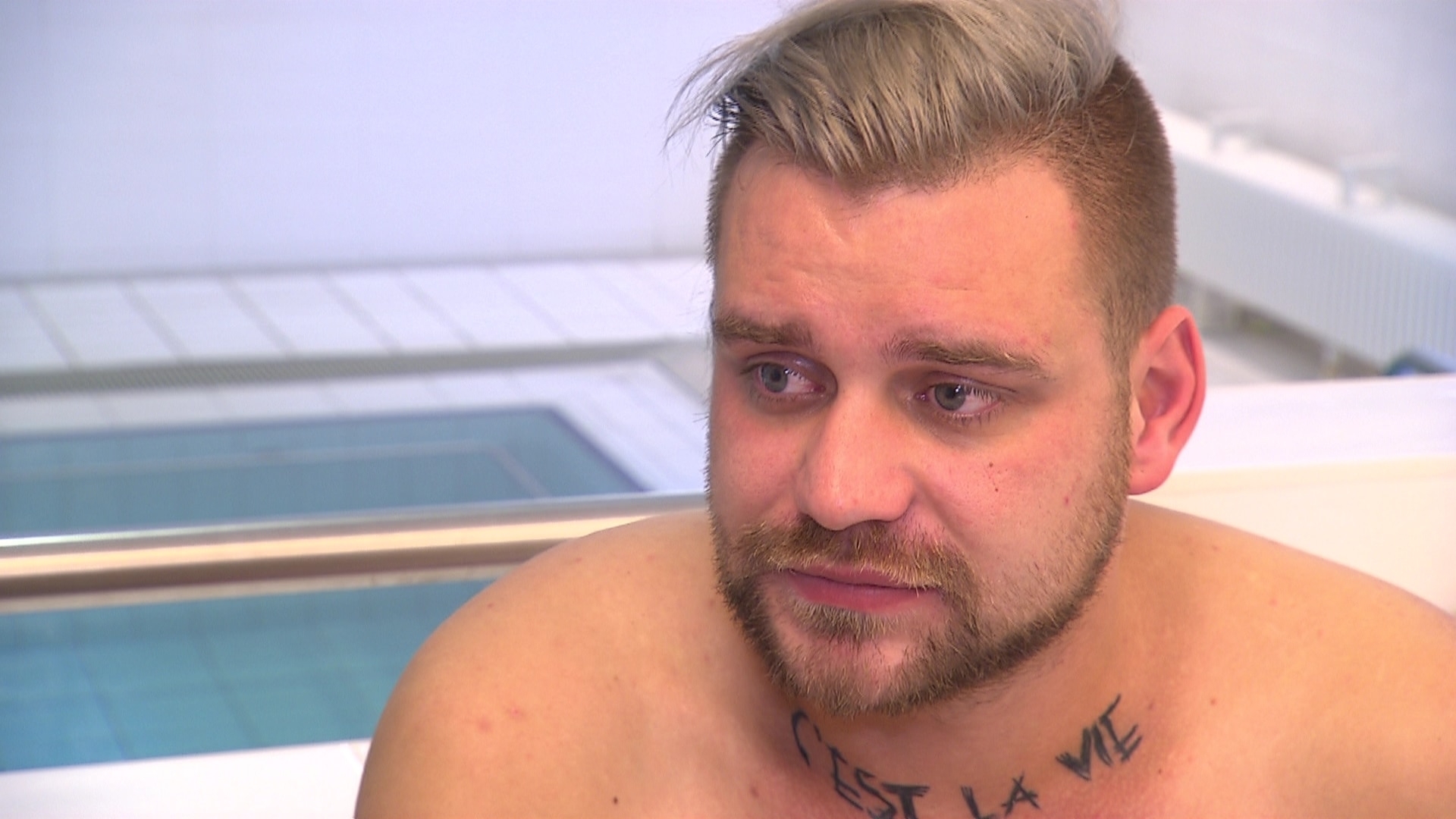 Dicke Eier (Video) - Hilf mir! Jung, pleite, verzweifelt... - RTLZWEI