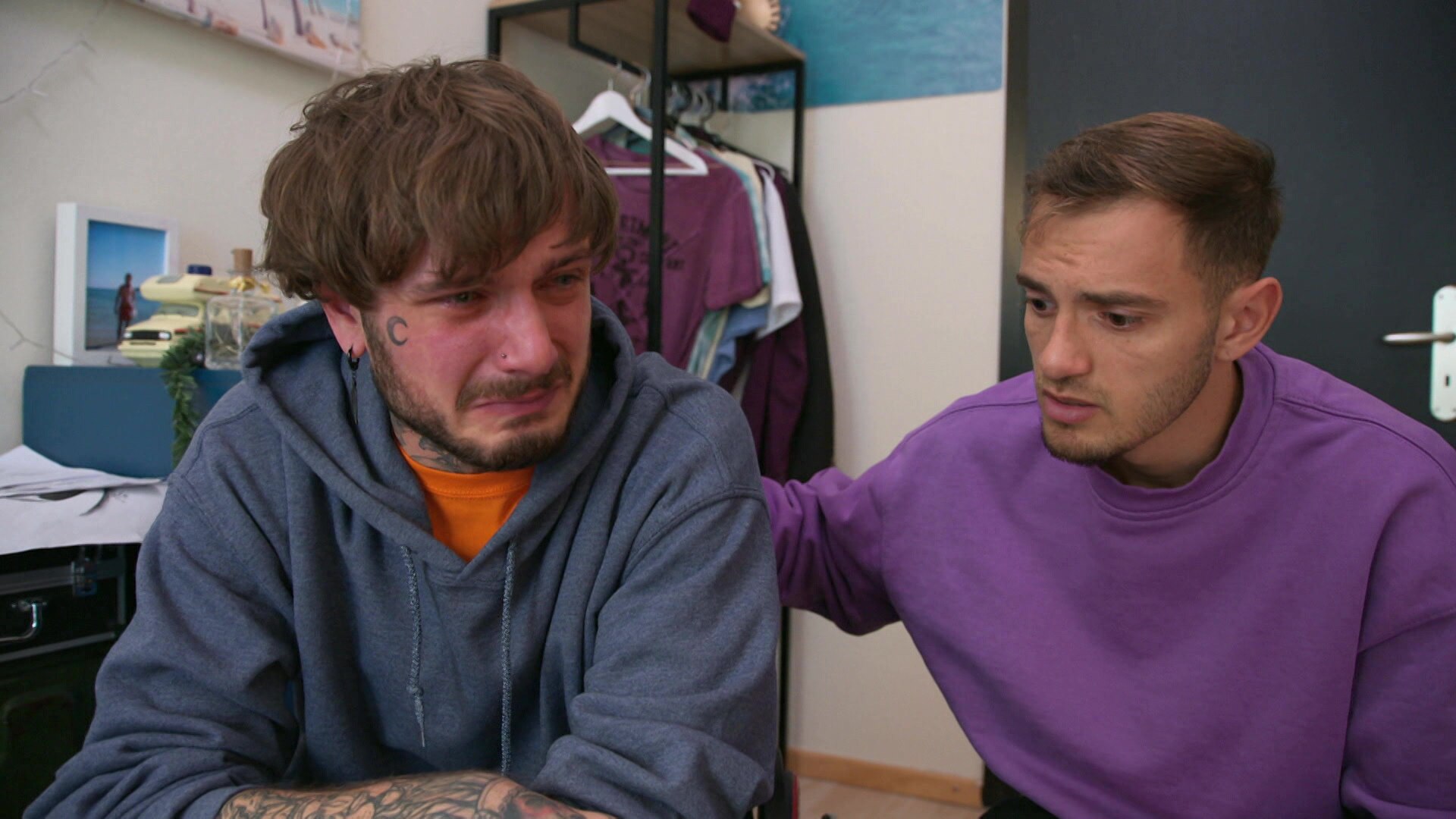 Leif kann das nicht mehr ertragen! (Video) - Berlin - Tag & Nacht - RTLZWEI