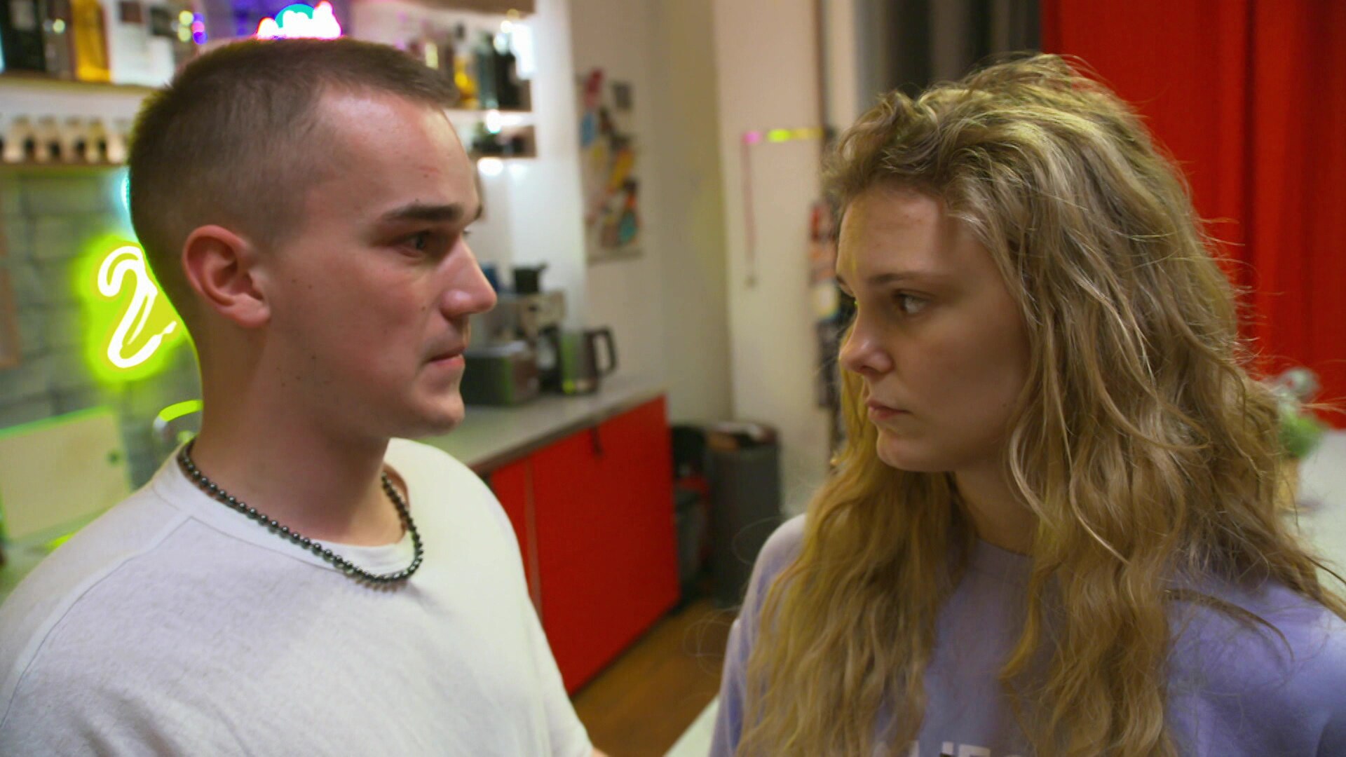 OMG: Lynn und Jonas sind wieder ein Paar! (Video) - Berlin - Tag ...