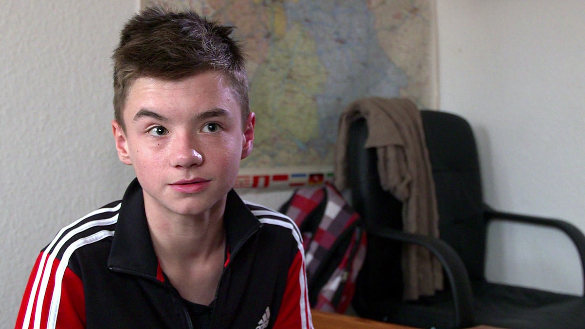 Angst vor der Schule: Kenny wird von seinen Mitschülern gemobbt (Video ...