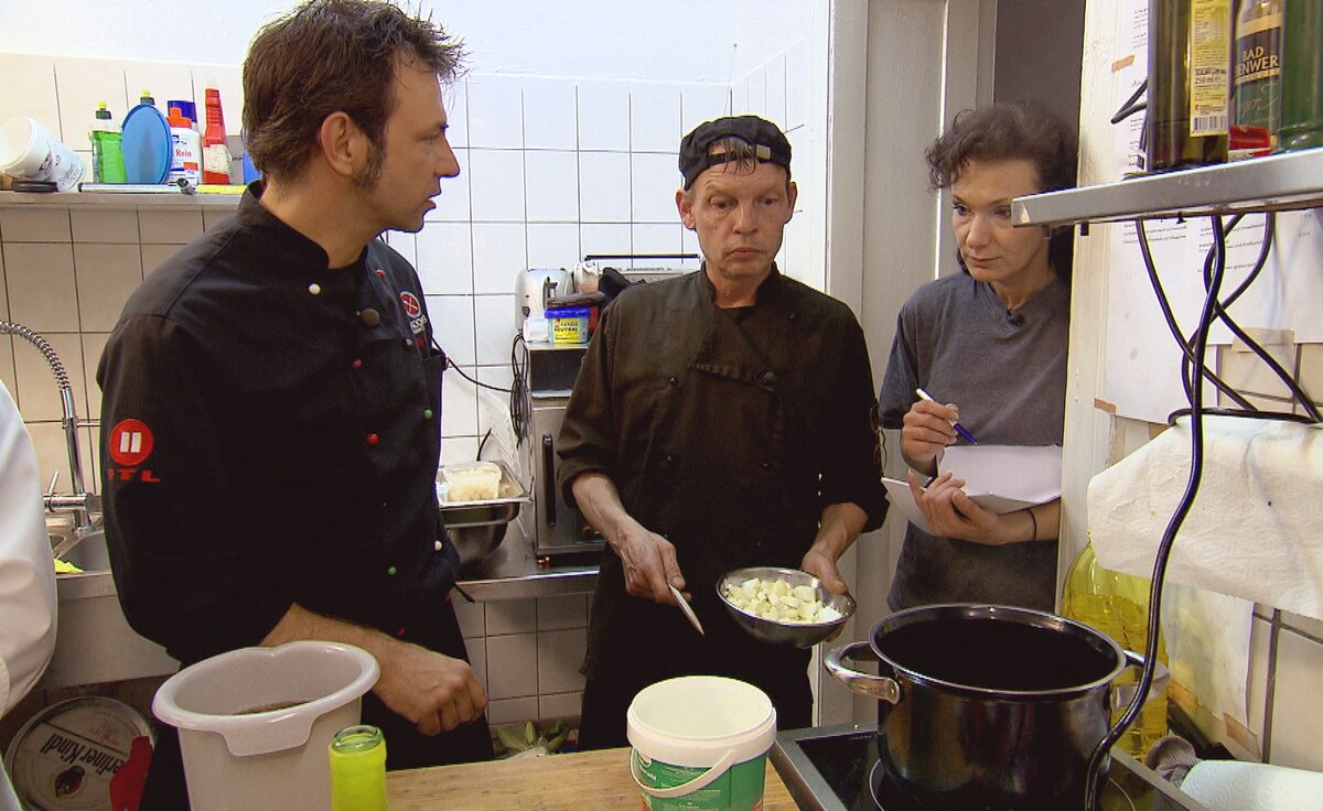 Landei in Oranienburg - Die Kochprofis - Einsatz am Herd - RTLZWEI