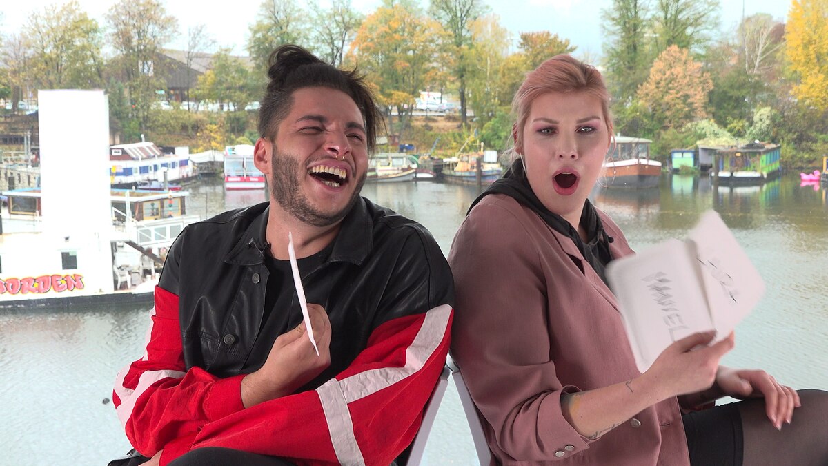 Lachflash beim Freundschaftsquiz: Laura Maack aka Paula und Manuel ...