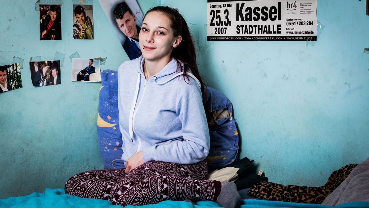 Saskia (Video) - Hartz und herzlich - RTLZWEI