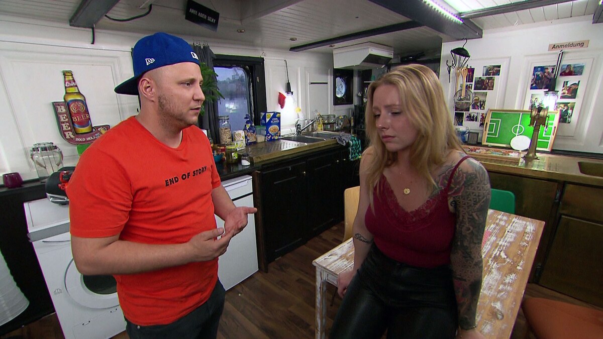 Emmi zweifelt an ihrer Beziehung mit Krätze (Video) - Berlin - Tag & Nacht - RTLZWEI