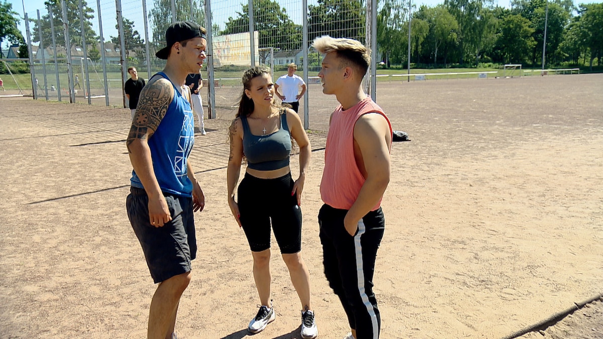 Tierischer Unterricht! - Krass Schule - Die jungen Lehrer - RTLZWEI