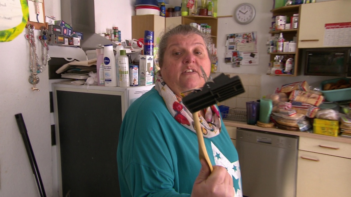 Belastende Zustände - Hartz und herzlich - Tag für Tag - RTLZWEI