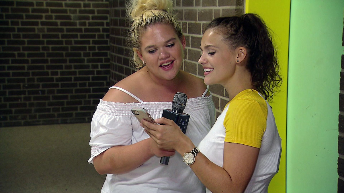 Karaoke Muffel Maria (Video) - Krass Schule - Die jungen Lehrer - RTLZWEI