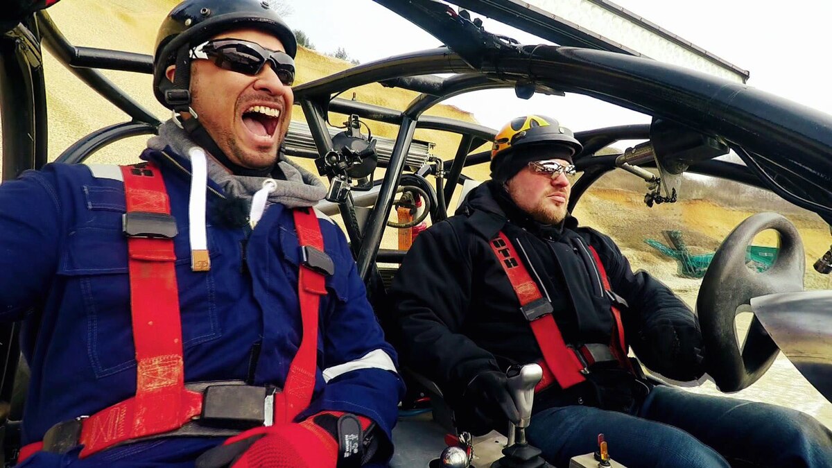 Vorschau: JP checkt extremen Offroad-Buggy (Folge 437) (Video) - GRIP ...