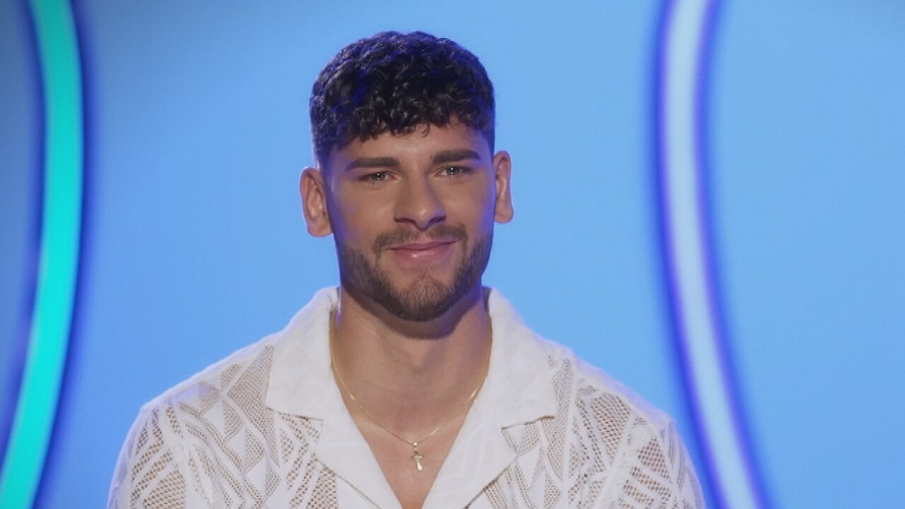 Fabi der Frauenschwarm (Video) - Love Island - Heiße Flirts & wahre ...