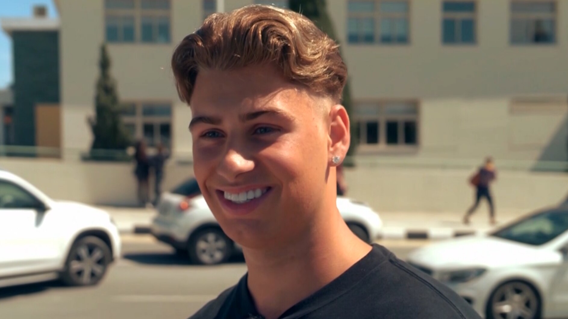 Crazy Carpool-Action (Video) - Willkommen bei Familie Weiß - RTLZWEI