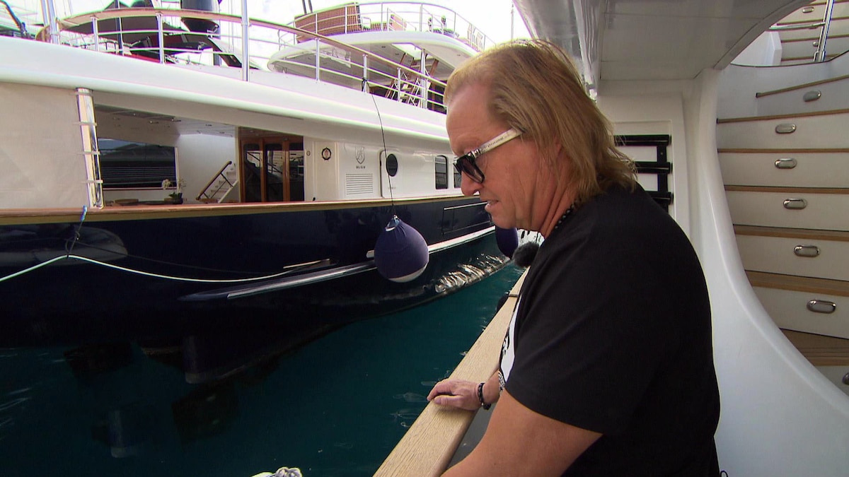 Carmen lässt Robert im Stich (Video) - Die Geissens - Eine schrecklich ...