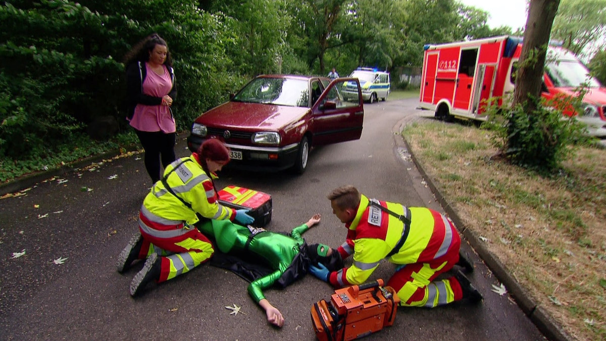 Superhelden unter sich - SOS - Retter im Einsatz - RTLZWEI