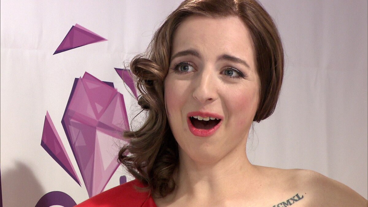 Julias neuer Style (Video) - RTLZWEI