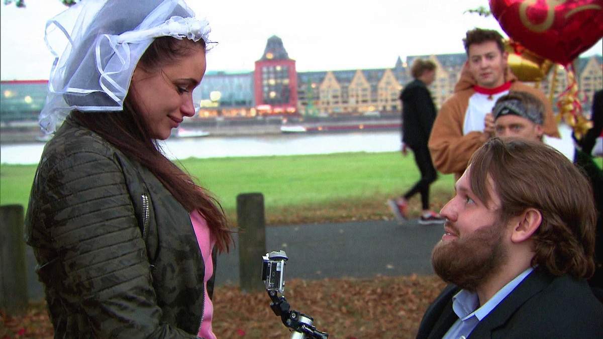 OMG: Jan macht Holly einen Antrag (Video) - Köln 50667 - RTLZWEI