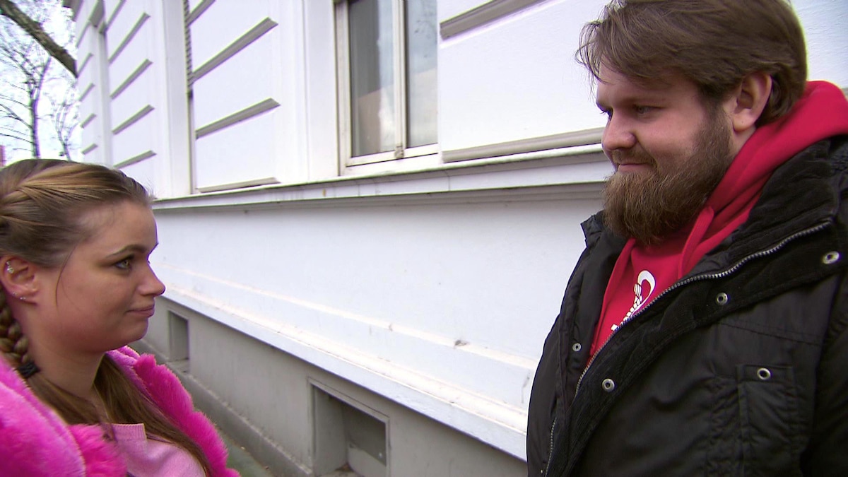 Holly verabschiedet sich von Jan (Video) - Köln 50667 - RTLZWEI