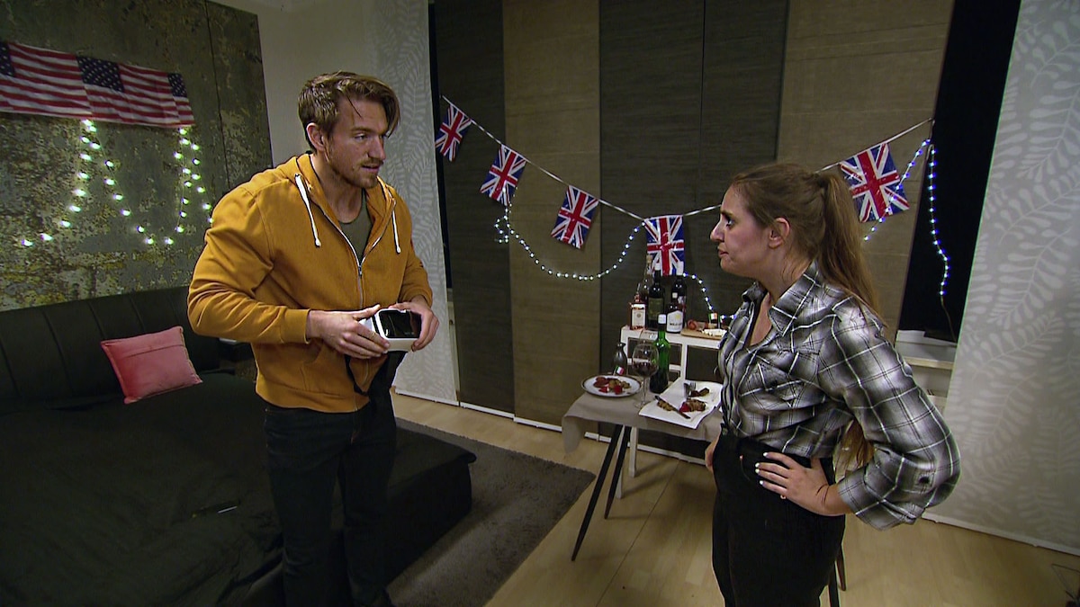 Pia und André kommen sich näher! (Video) - Berlin - Tag & Nacht - RTLZWEI