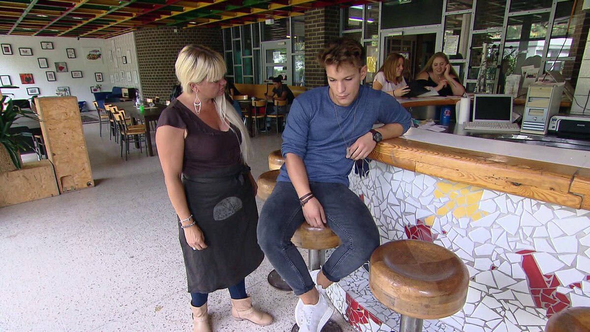 Shayenne wird Lukas das Tanzen beibringen? (Video) - Krass Schule - Die ...