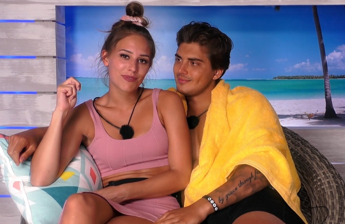Tim zähmt den Löwen: Melina zeigt Gefühle! (Video) - Love Island ...