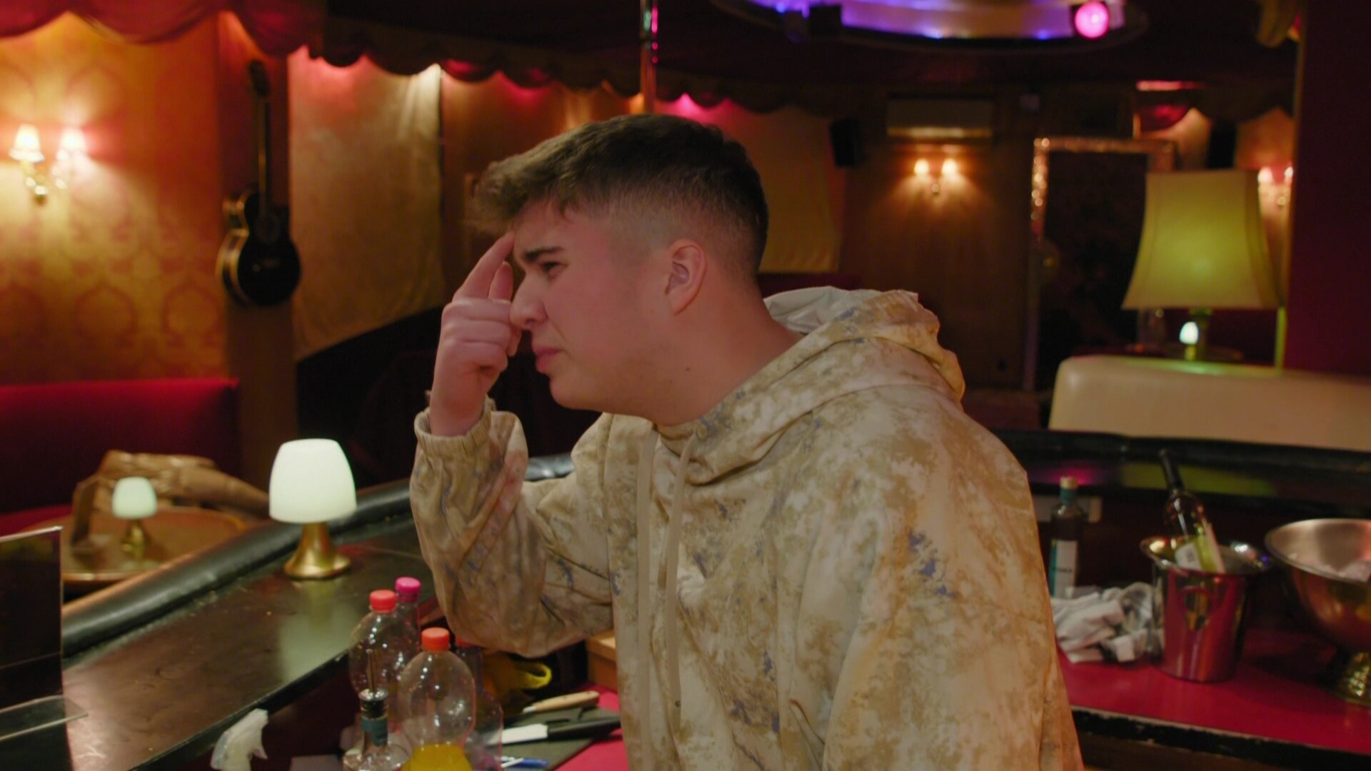 Max will nichts mehr von Ariana hören! (Video) - Köln 50667 - RTLZWEI