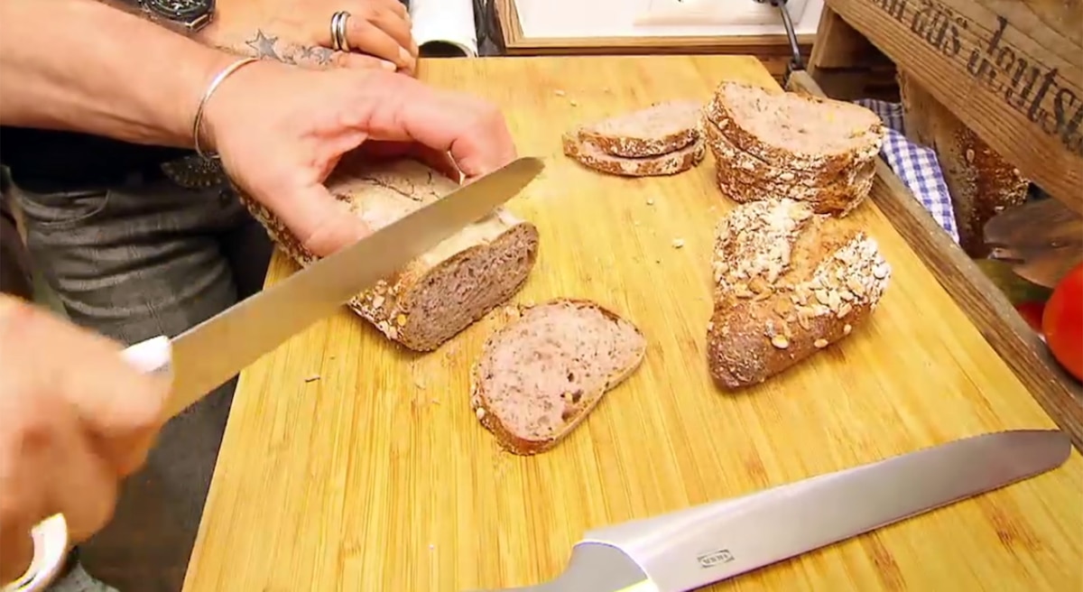 Brot richtig schneiden - Stefan Wiertz zeigt, wie's geht (Video) - Die ...