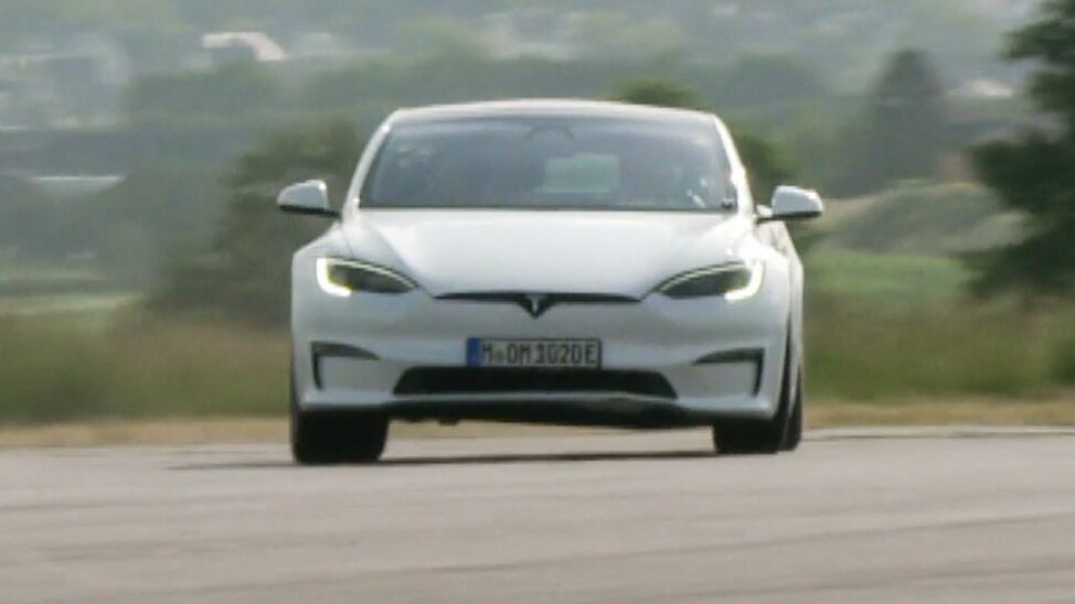 1020 PS: Tesla Model S Plaid (Video) - GRIP - Das Motormagazin - RTLZWEI