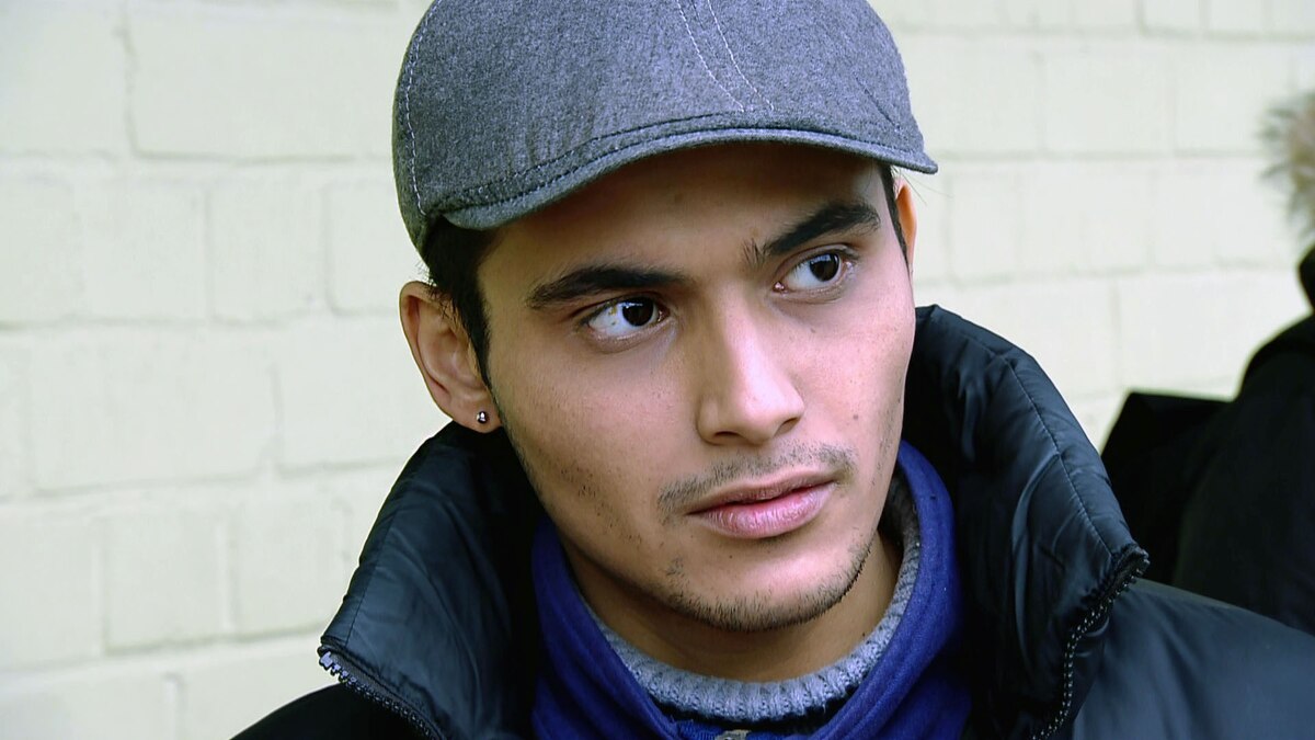 Alexa hat Rocco in der Hand (Video) - Krass Schule - Die jungen Lehrer ...